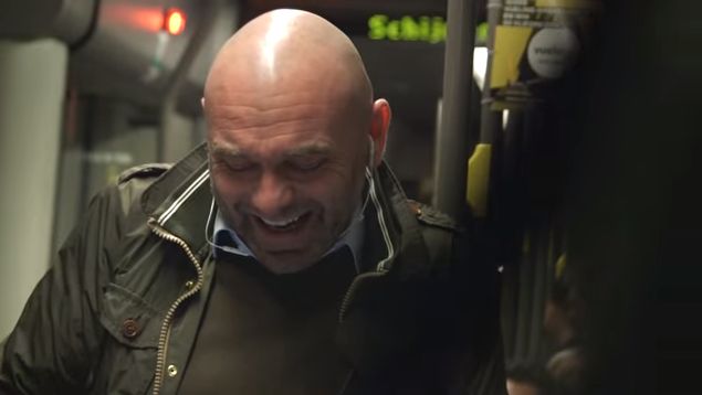 This Guy Starts Laughing On the Subway And What Happens Next Will Make ...